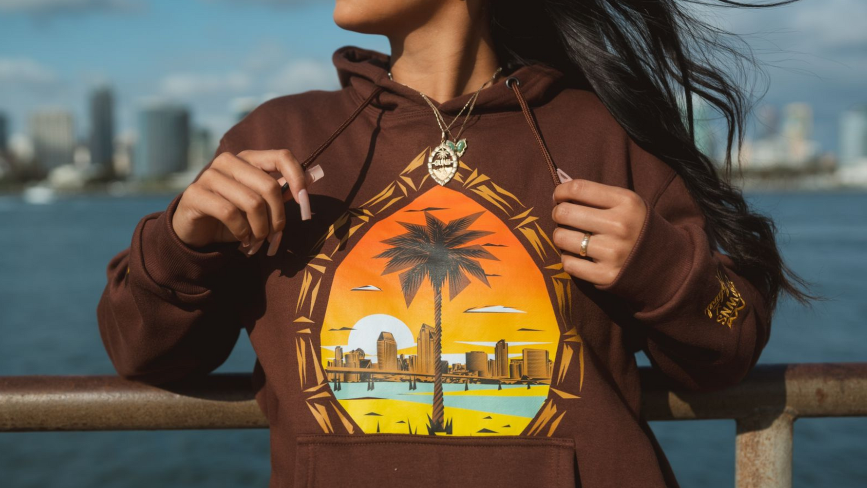 CROWNS GUAM – Crowns Guam